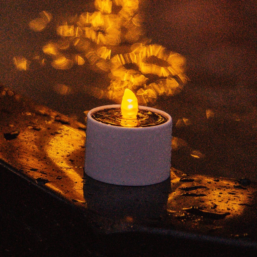 Solar Flameless LED Tea Light Candles 6 Pack